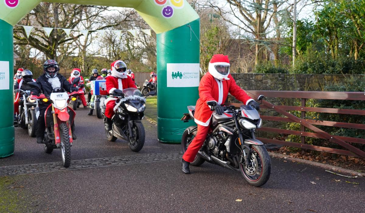 Hundreds of Santas ride through Devon - Photo 1 of 7 - North Devon Today