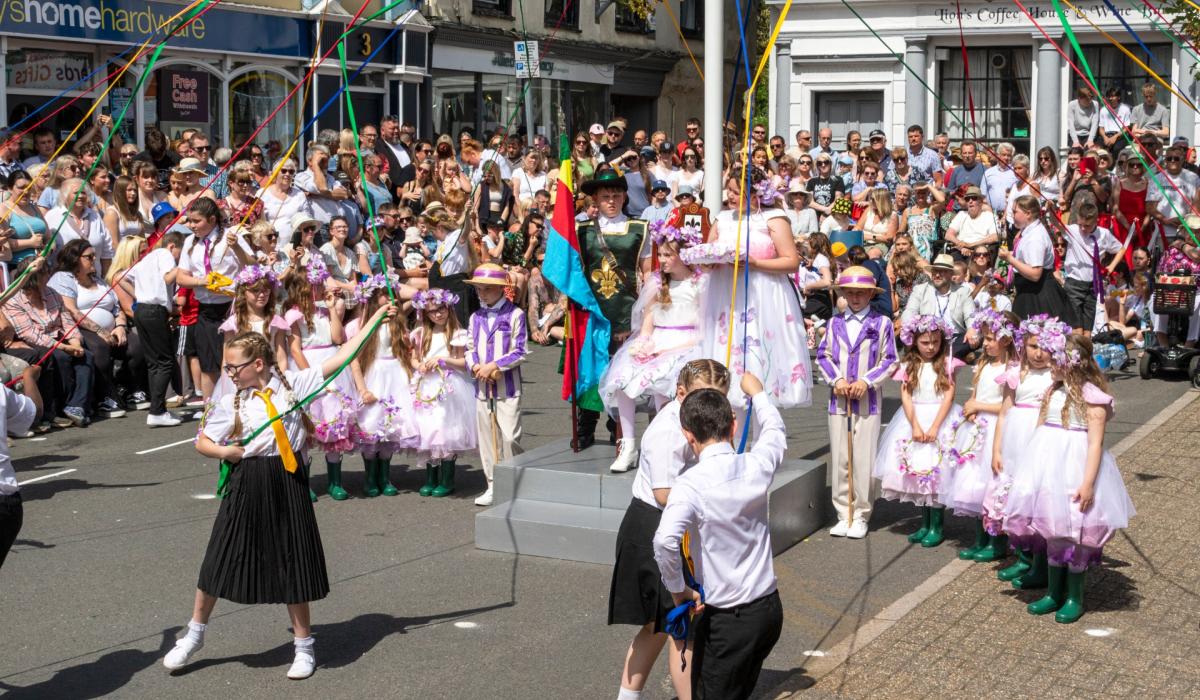 Pictures: Torrington enjoys a sun-kissed Mayfair - Photo 1 of 16 ...