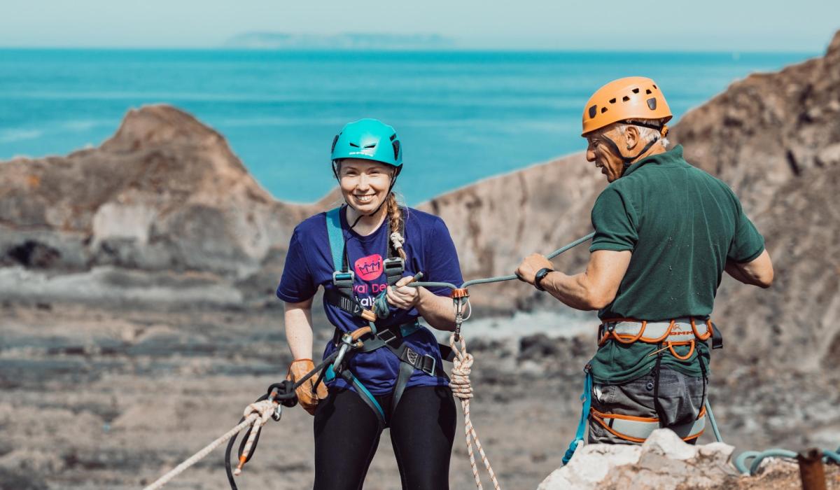 ‘Otterly’ amazing hospital staff take on ‘gigantic’ abseil challenge - North Devon Today