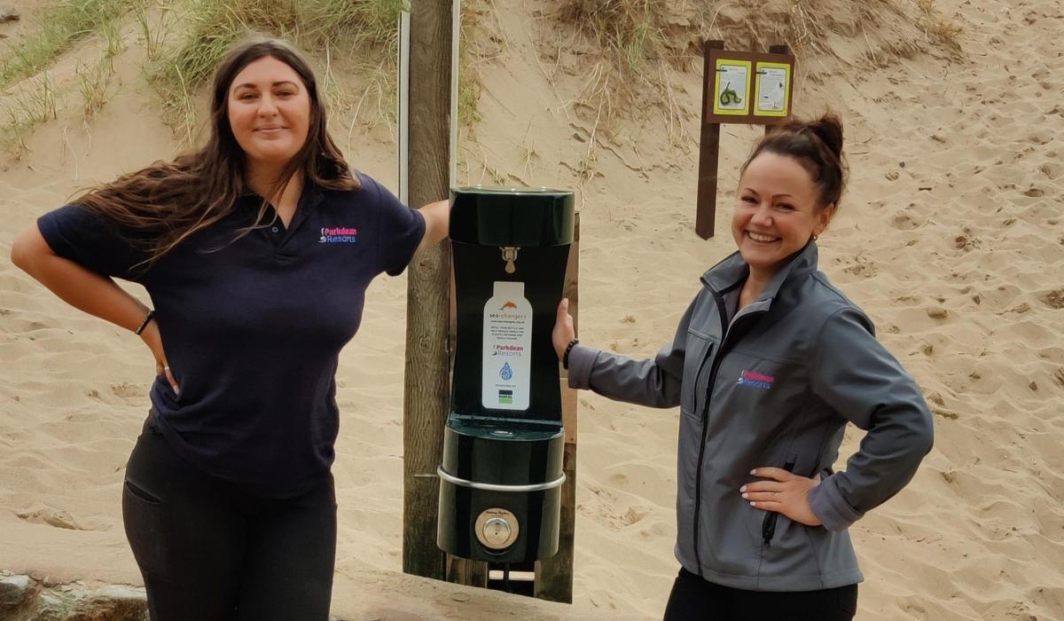 Ruda Holiday Park installs new water fountain at Croyde Beach - North ...