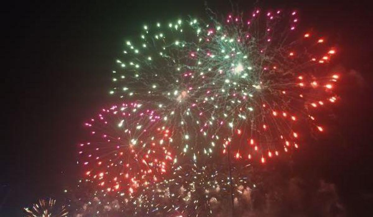 PICTURES: Barnstaple Fireworks – Wild Weather to a Perfect Display ...