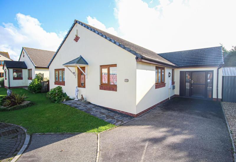 Property Of The Week: Stibb Cross bungalow would make the perfect ...