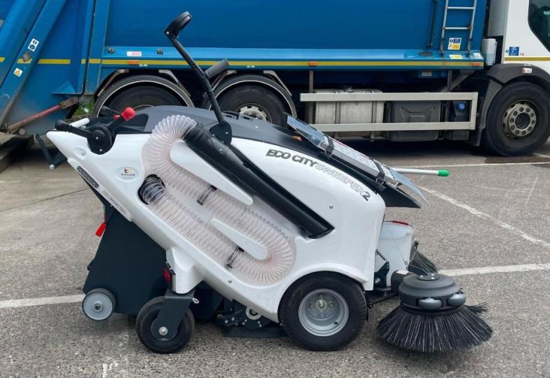 Electric street sweeper unveiled by North Devon Council - North Devon Today