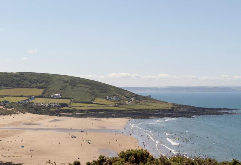 Croyde beach wins prestigious Blue Flag for 2023 - North Devon Today