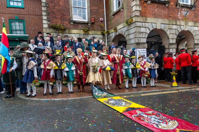 Pictures: Torrington Mayfair brings the crowds and defies the weather ...