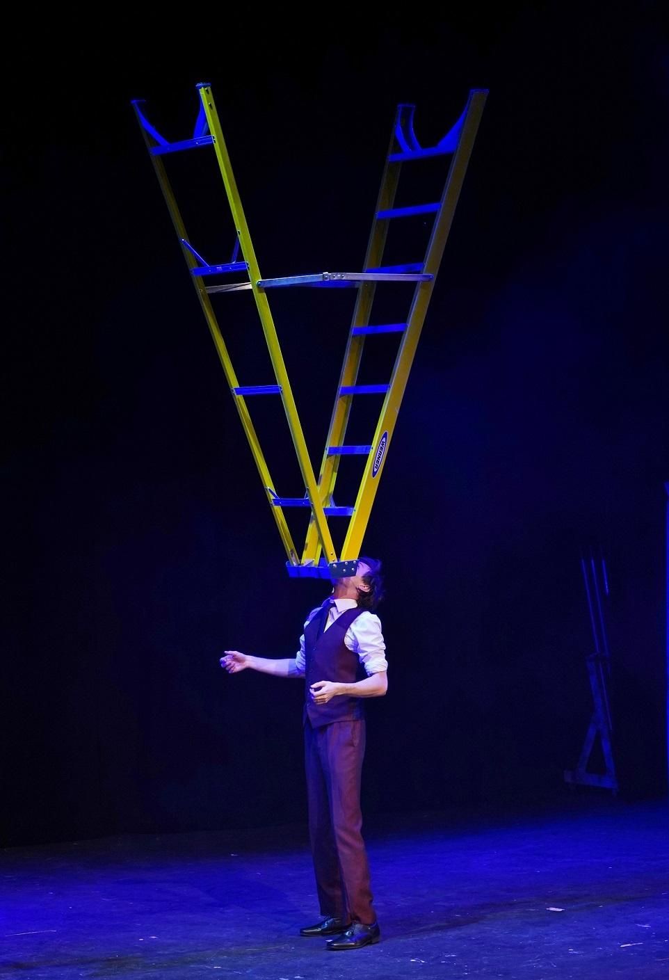 World class magician coming to Ilfracombe - North Devon Today